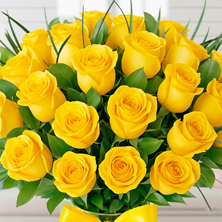 Florerias en Tecate | Flores a Tecate Jarrón de Rosas Amarillas